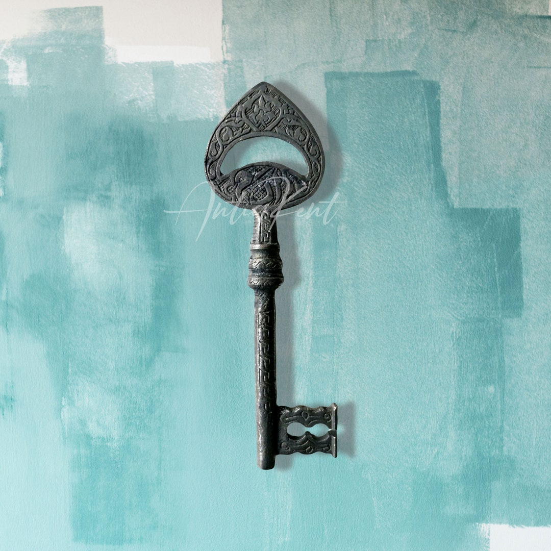 Skeleton Key, Large Old Door Key, Housewarming Gift, Vintage Style Cast ...