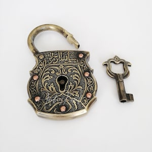Padlock, Vintage Style Padlock With Keys, Large Handcrafted Functional ...