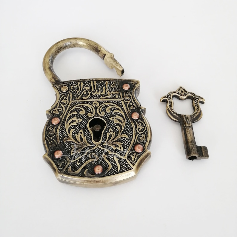 Vintage Style Brass Padlock With Keys, Functional Antique Lock - Etsy