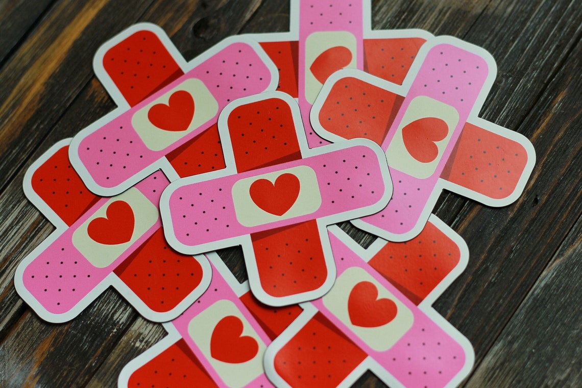 Love Hurts - Cute Fridge Magnets, Kawaii Aesthetic, Anime Decor ...