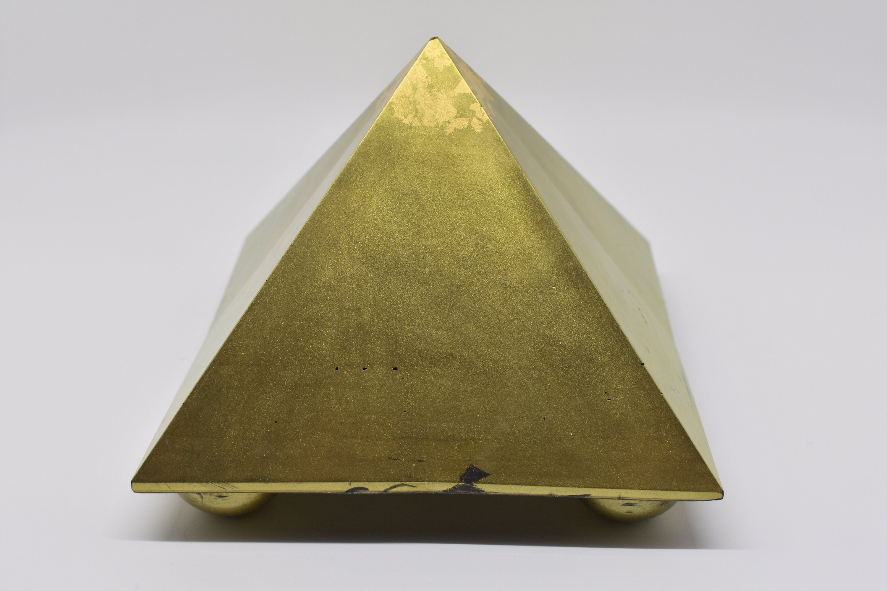 8-sided Pyramid of Starbrary Quartz,24k Gold Flake, Amethyst, Selenite ...