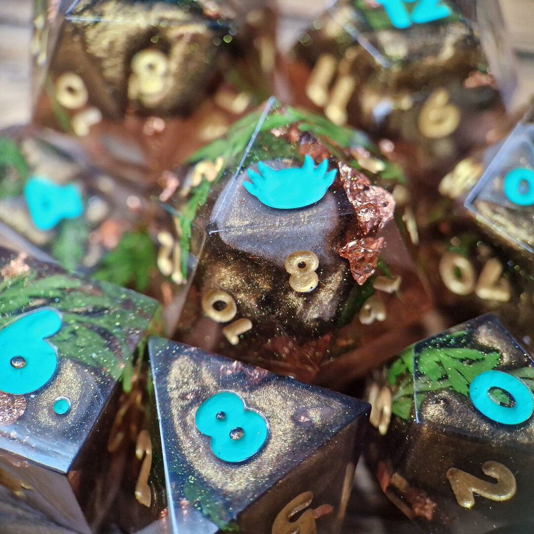 DRUID DADDY Handmade D&D Dice Set, Sharp Edge Resin Dice Set, Baldur's ...
