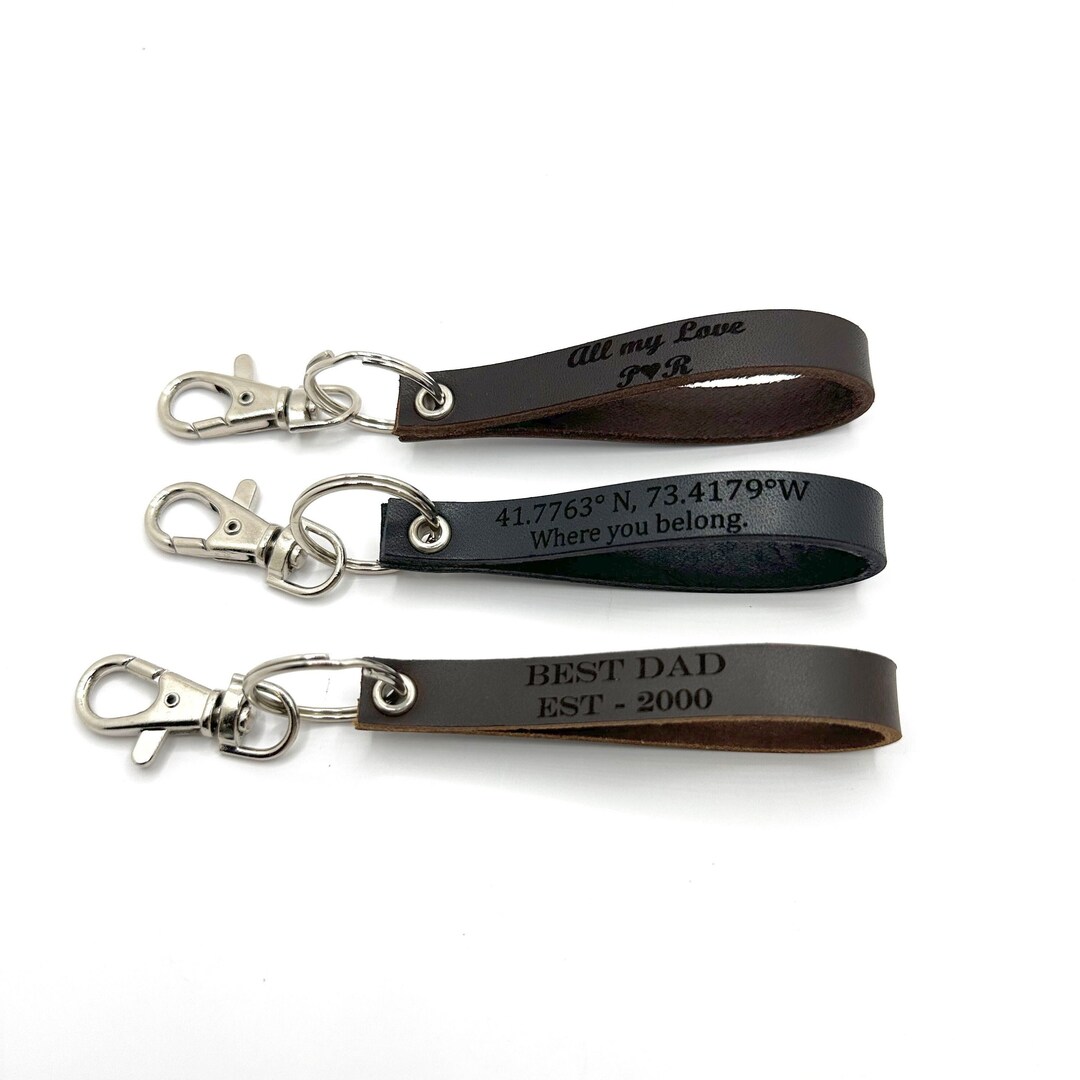 Personalized Leather Keychain Gifts and Mementos for Family Keychains ...