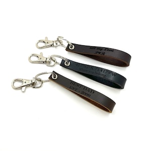 Personalized Leather Keychain Gifts and Mementos for Family Keychains ...