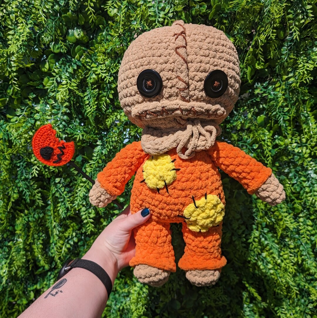 Jumbo Cuddly Slasher Sam Crochet Plushie // Horror Spooky Halloween ...