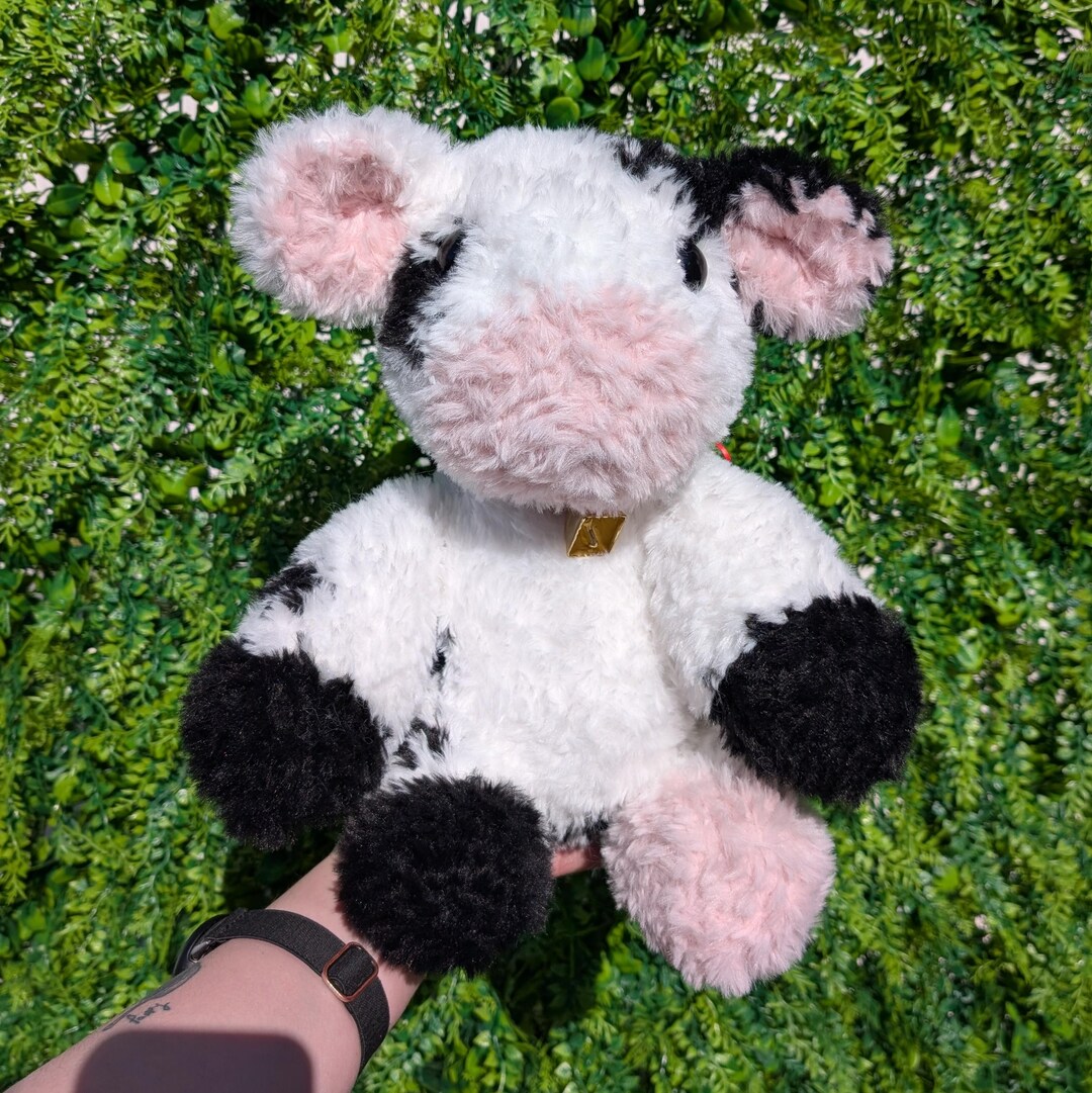 Jumbo Fluffy Sitting Cow Crochet Plushie // Fuzzy Calf Moomoo Cow Bell ...