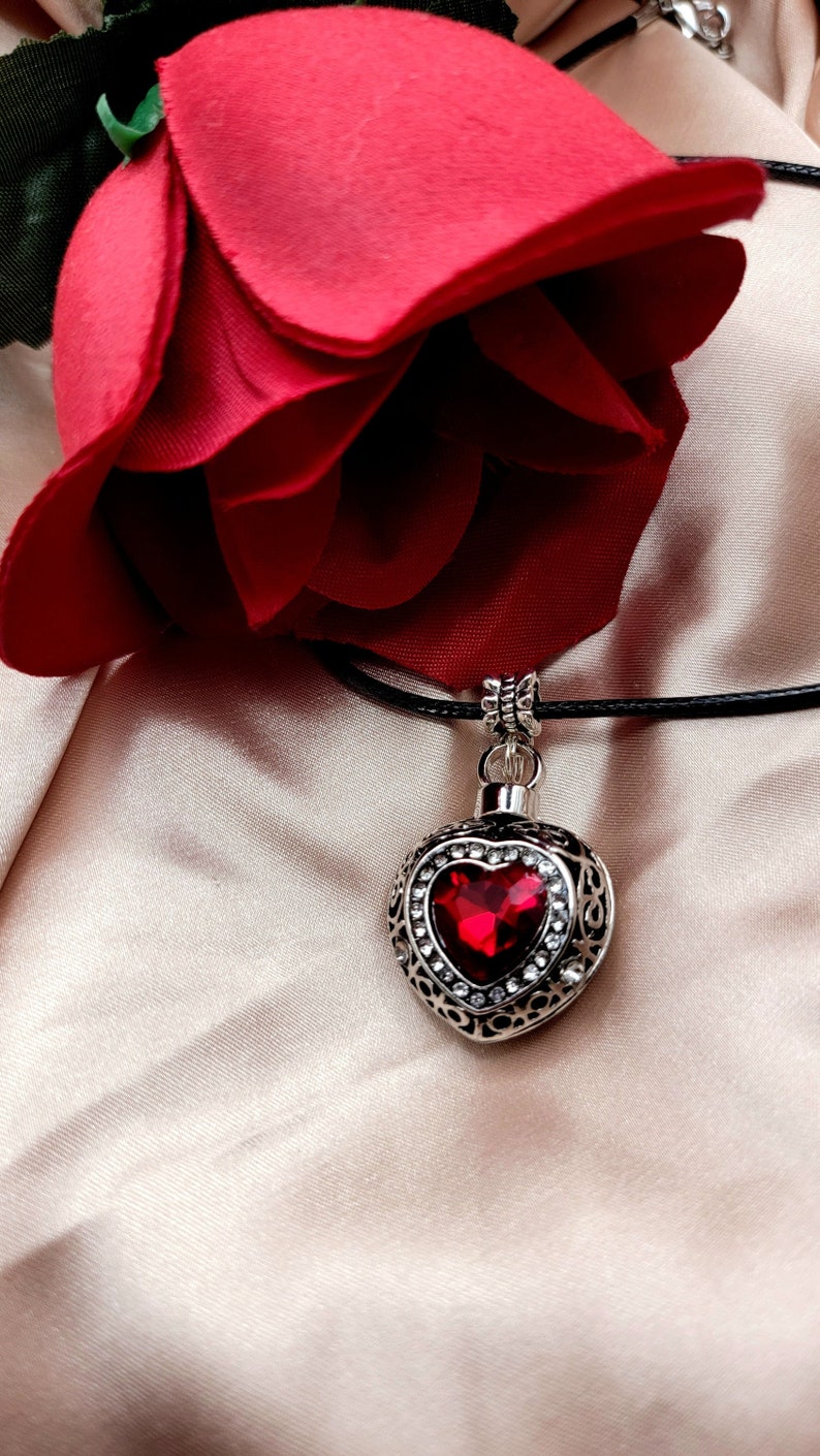Blood-red Heart Shaped Necklace Queen of Hearts Necklace Red - Etsy