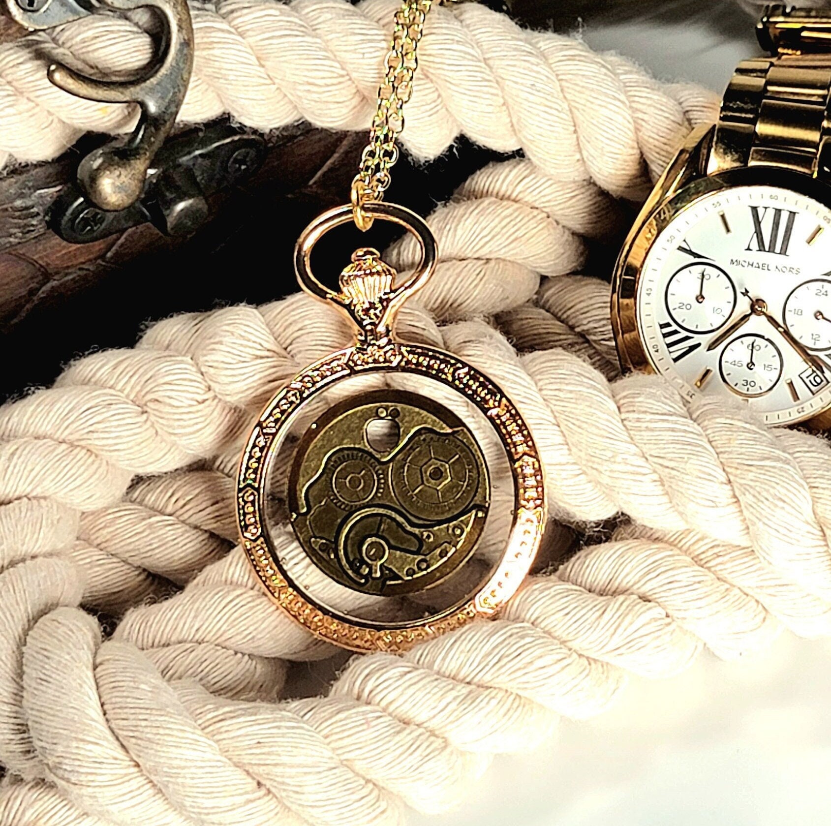 Elegant Victorian Style Steampunk Gear in Antique Bronze Necklace ...