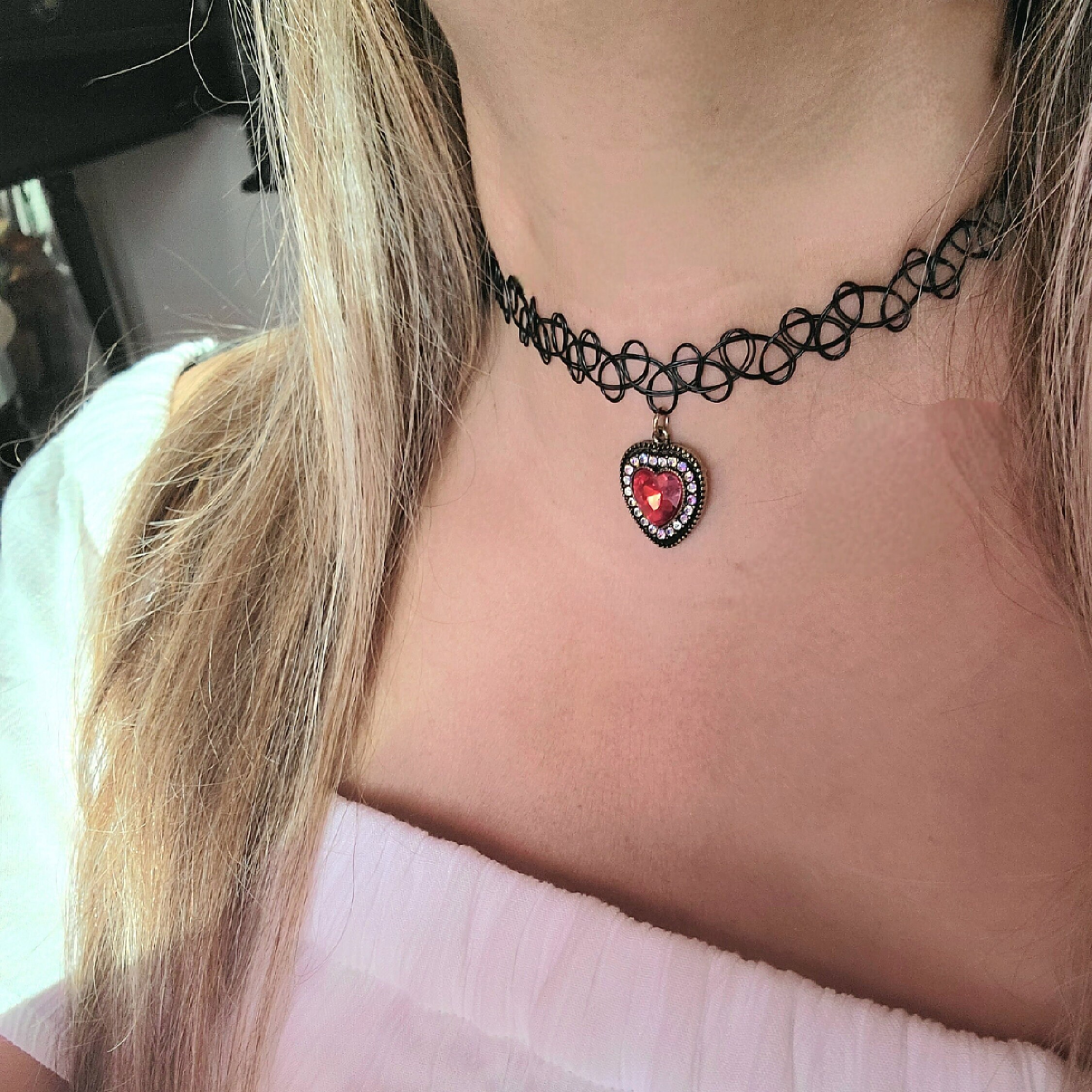 Nostalgic 90s Blood Red Heart Tattoo Choker, Stretchy Rhinestone ...