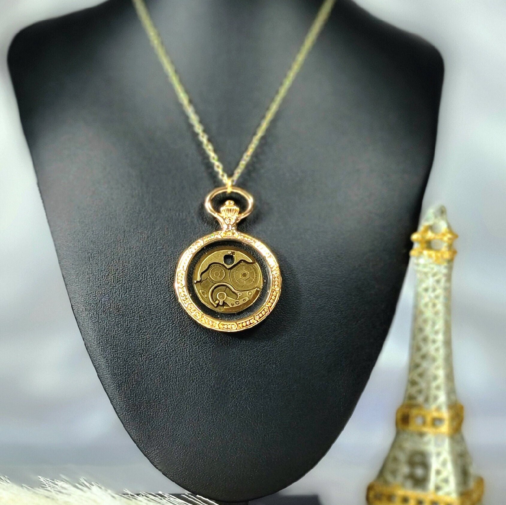 Elegant Victorian Style Steampunk Gear in Antique Bronze Necklace ...