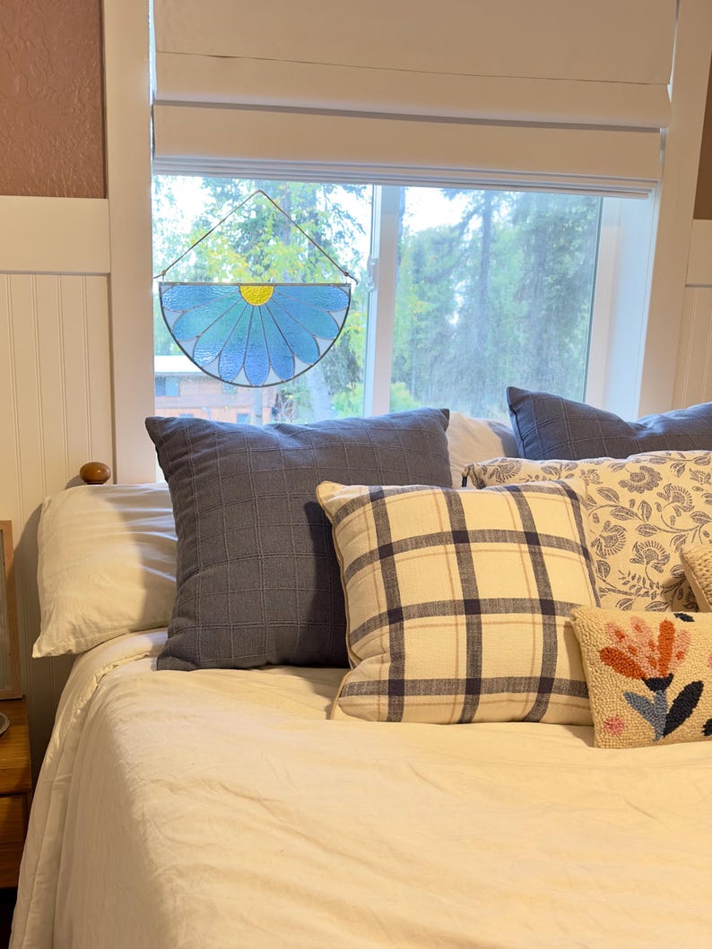 Half Daisy Stained Glass Window Panel - Etsy