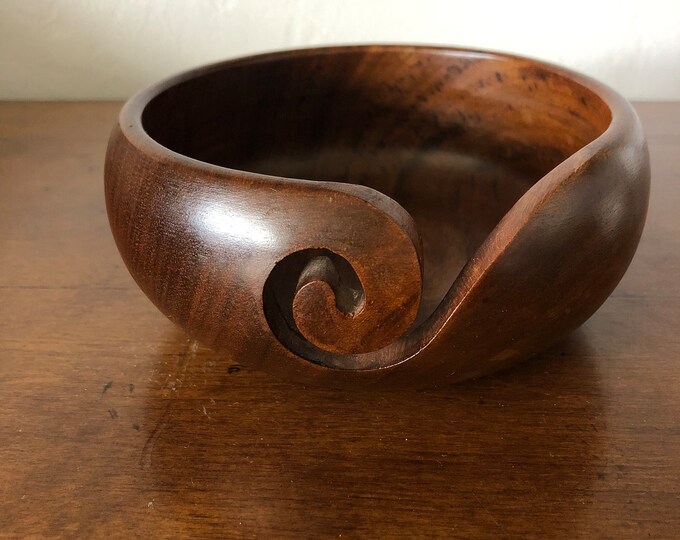 Darn Good Yarn Wooden Bowl Spool Holder 5 1/2 Inch Wide - Etsy