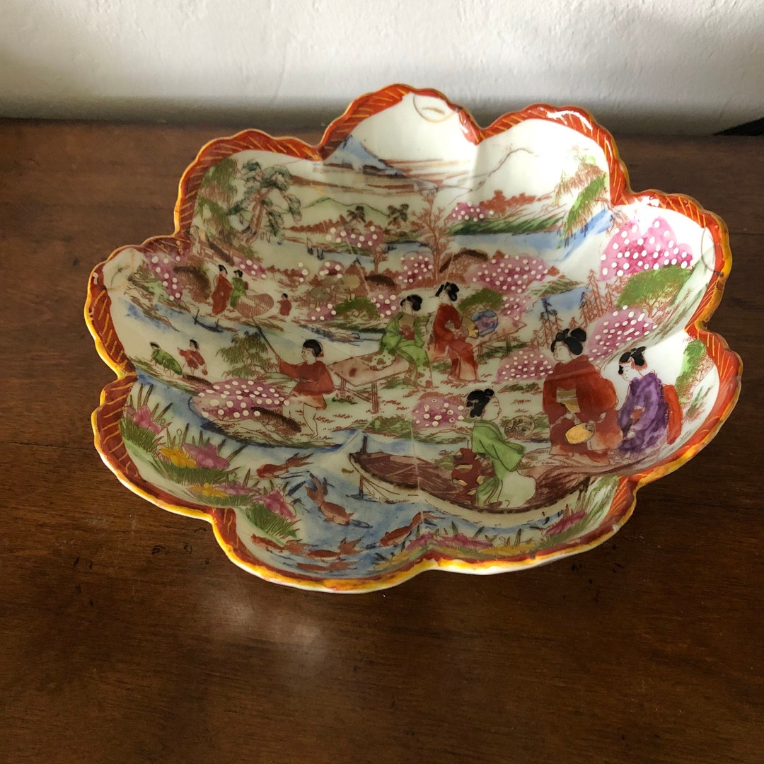 Kutani Early 20th Century Large Lotus Bowl Geisha Fish Vintage Antique ...