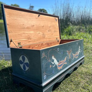 Example of My Work: Hand Painted Mermaid Chest - Etsy