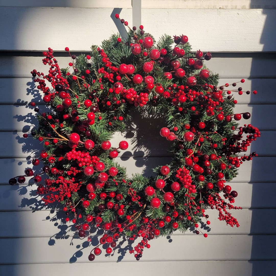 Christmas Red Berry Wreath for Front Door, Mixed Red Berry Rustic ...