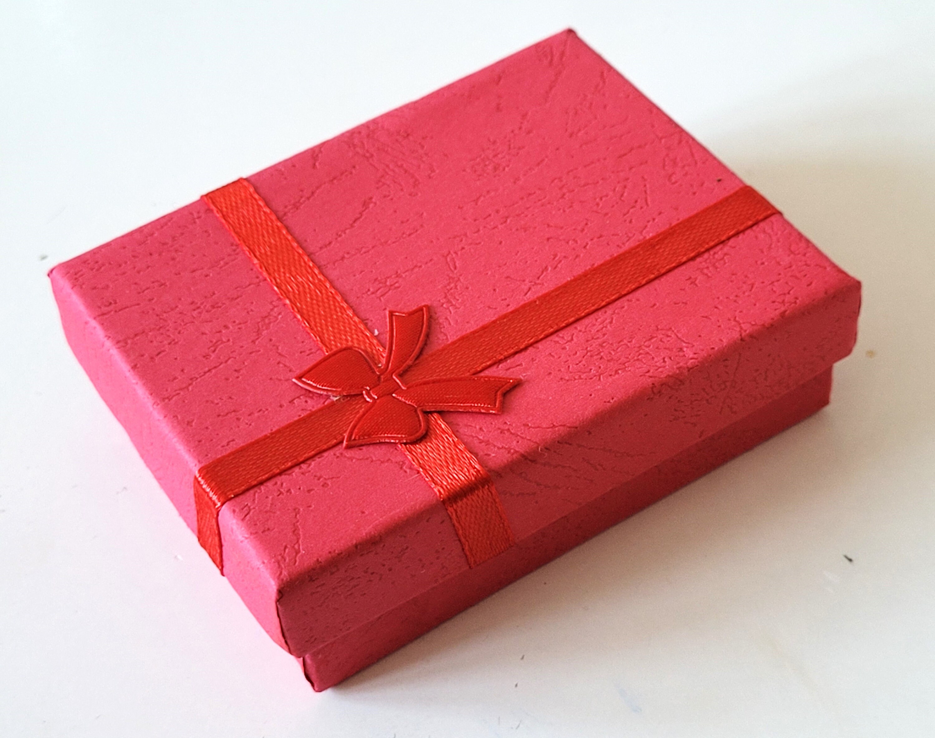Emballage cadeau boite en carton, différents modèles, forme rectangle ...