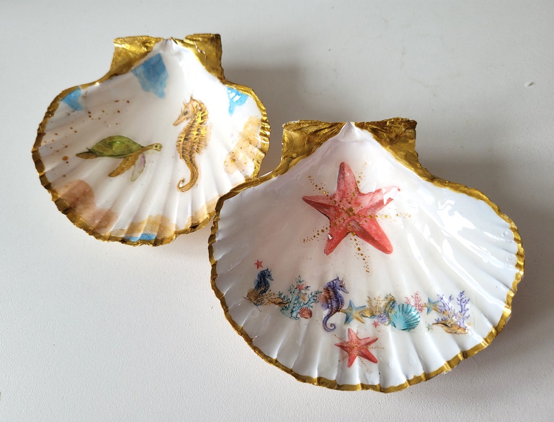 Decorated Sait Jacques Shell, Ocean Motif, Seahorse, Turtle, Starfish ...