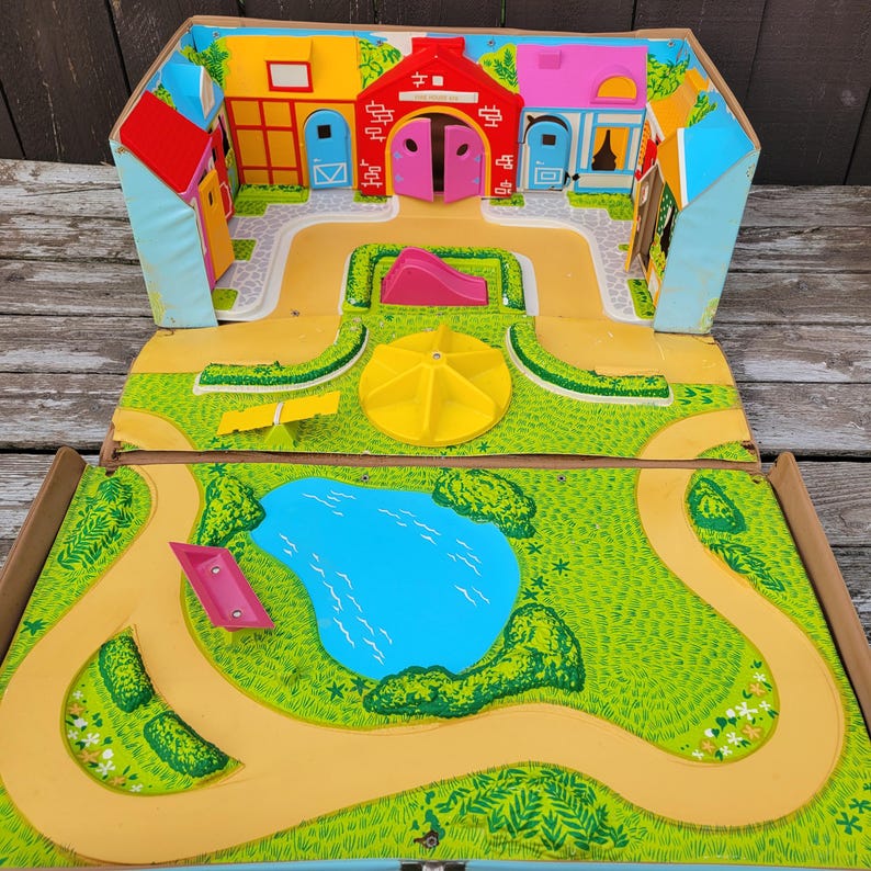 Vintage Mattel Liddle Kiddle Town Playset, Little Diddle Doll, Town ...