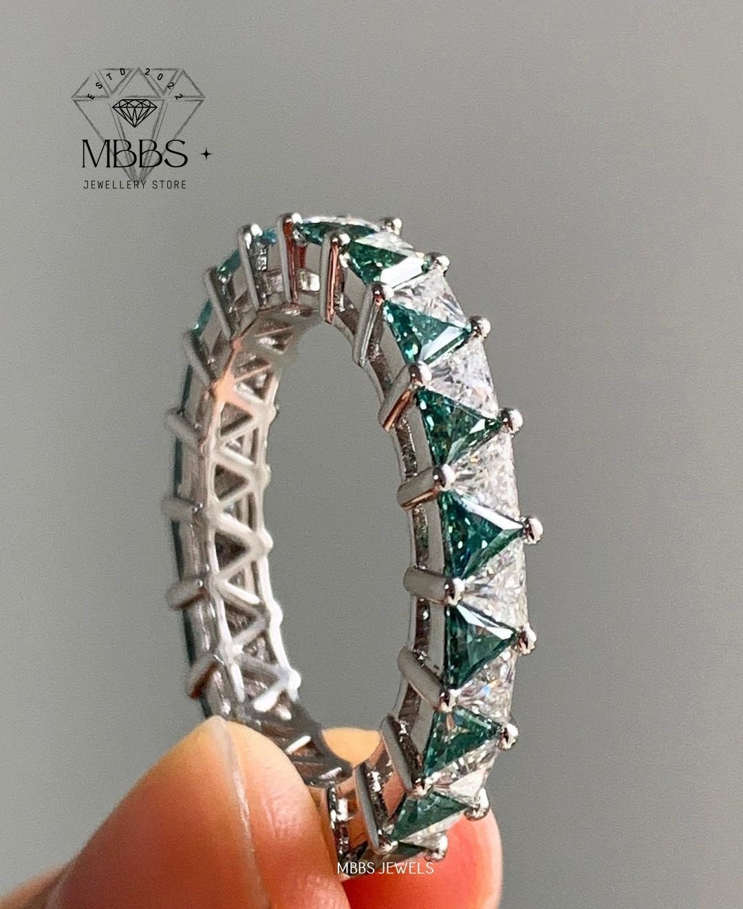 7.50 CT White and Cyan Blue Cut Triangle Moissanite 18K White Gold Full ...