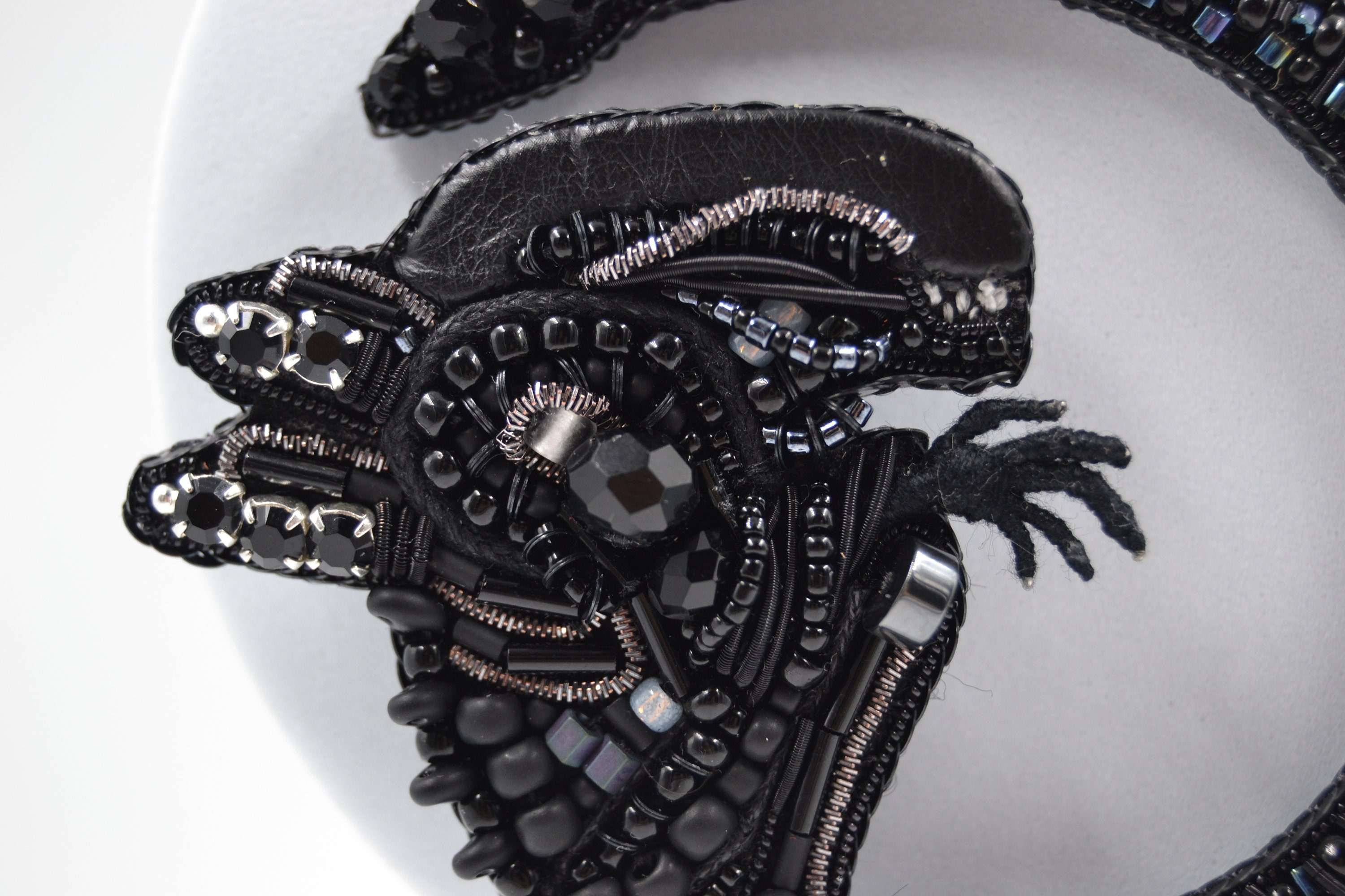 Brooch Alien-xenomorph Jewelry-aliens-alien Toy-black Brooch-embroidery ...