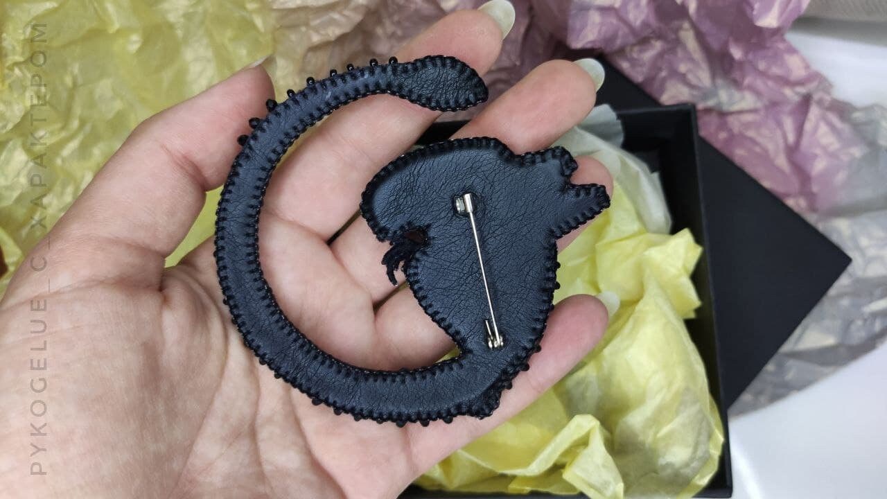 Brooch Alien-xenomorph Jewelry-aliens-alien Toy-black Brooch-embroidery ...
