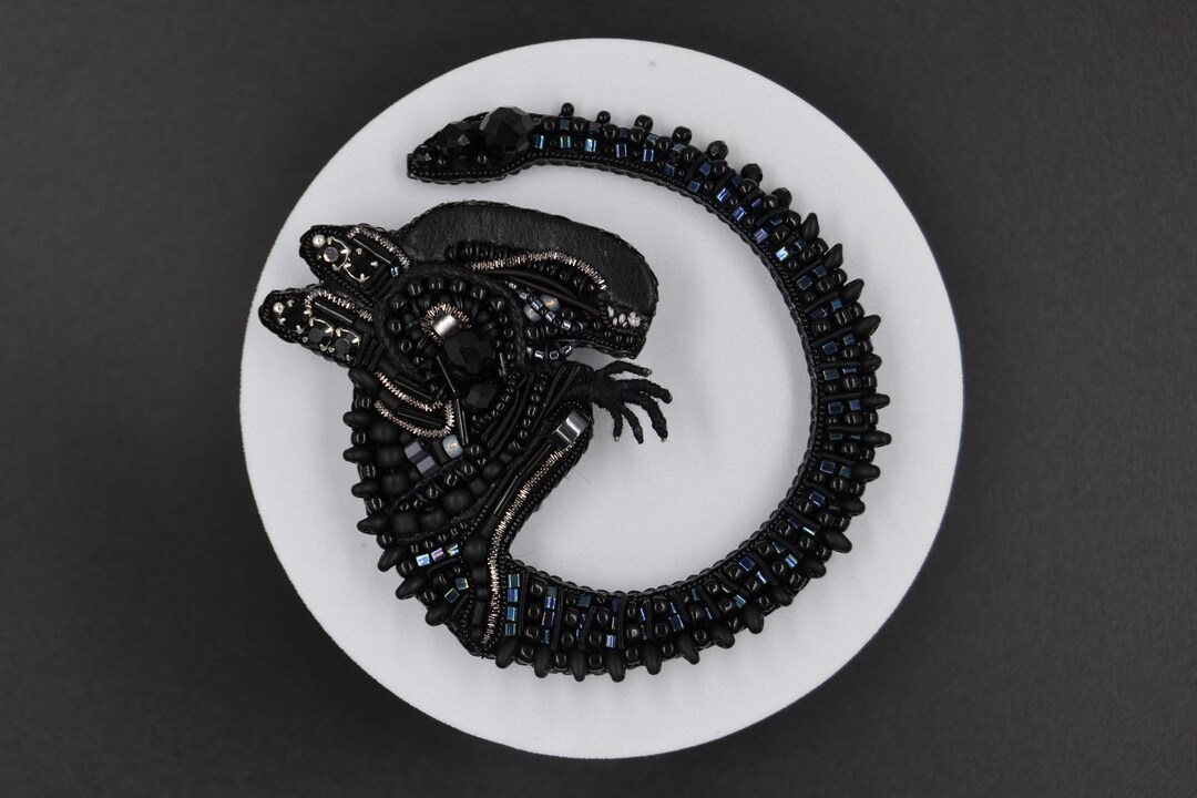 Brooch Alien-xenomorph Jewelry-aliens-alien Toy-black Brooch-embroidery ...