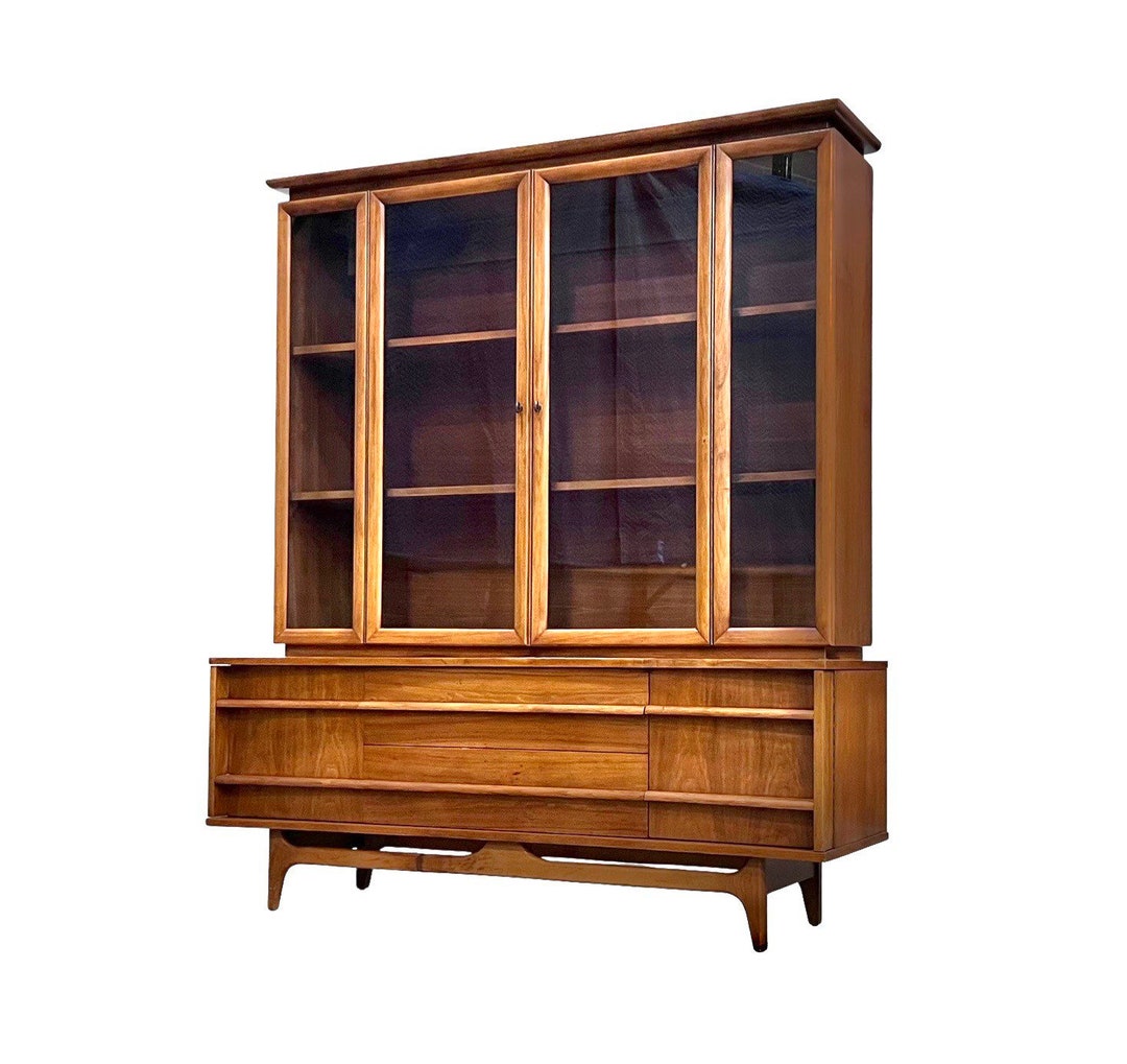 Young Manufacturing Curved Vintage Mid Century Modern China Hutch C ...