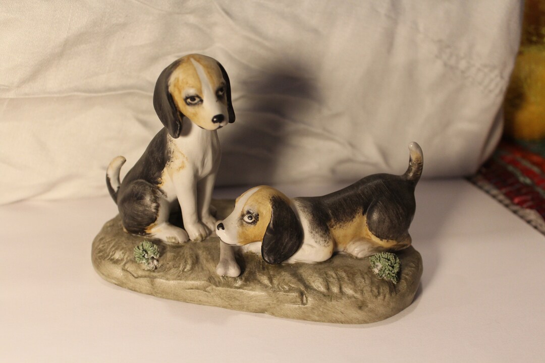 Beagles Figurine Two Beagles Porcelain Figurine - Etsy