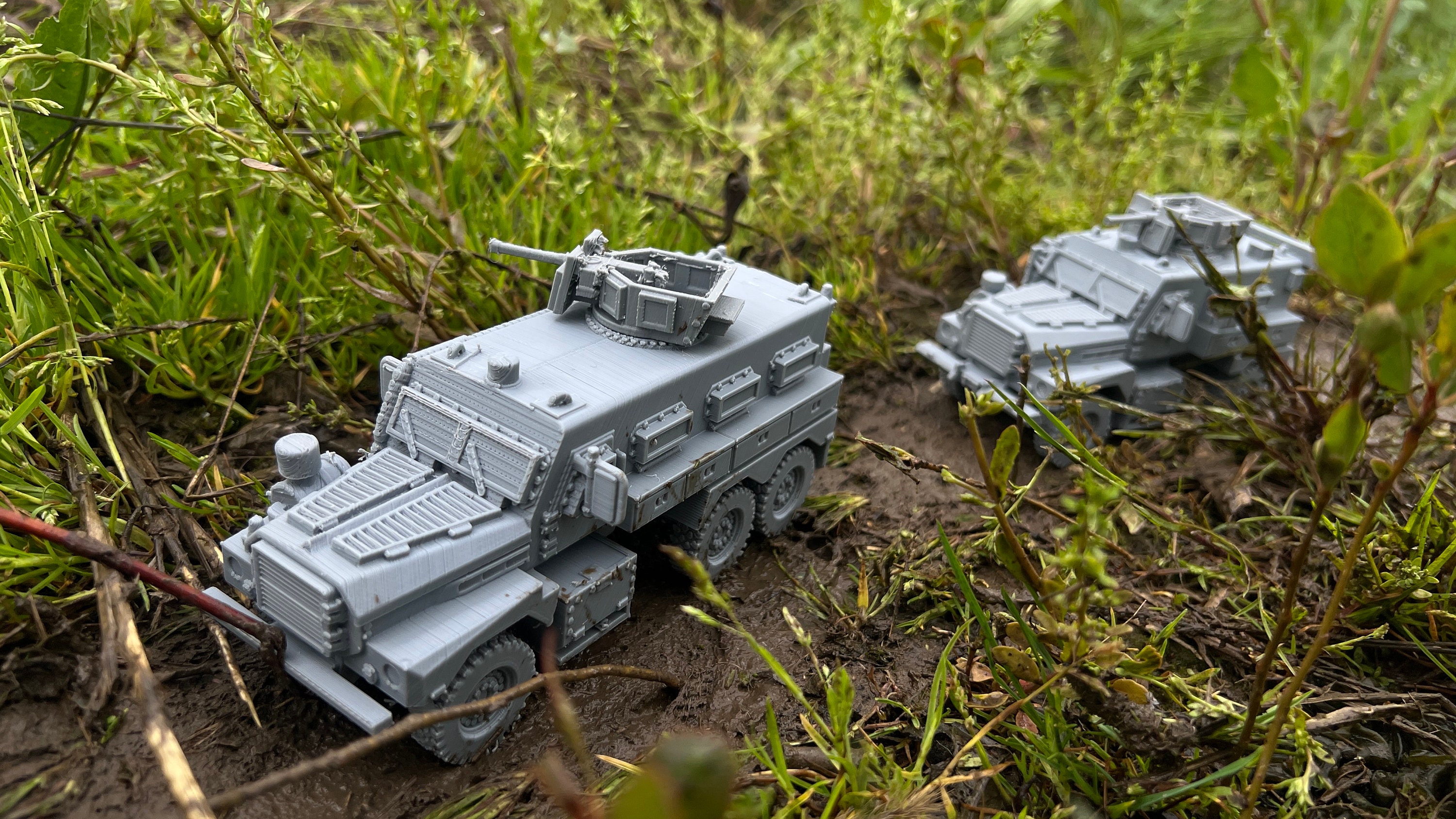 Cougar MRAP 4x4: Modern Military Armored Vehicle for Model Railroading ...