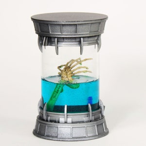 Alien Facehugger Capsula Figure Collection Jar Glass Embryo Alien With ...