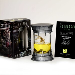 Alien Facehugger Capsula Figure Collection Jar Glass Embryo Alien With ...