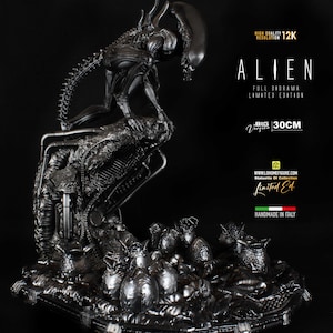 Alien Statue, Xenomorph Figure Limited Edition With LED and Base, Alien ...