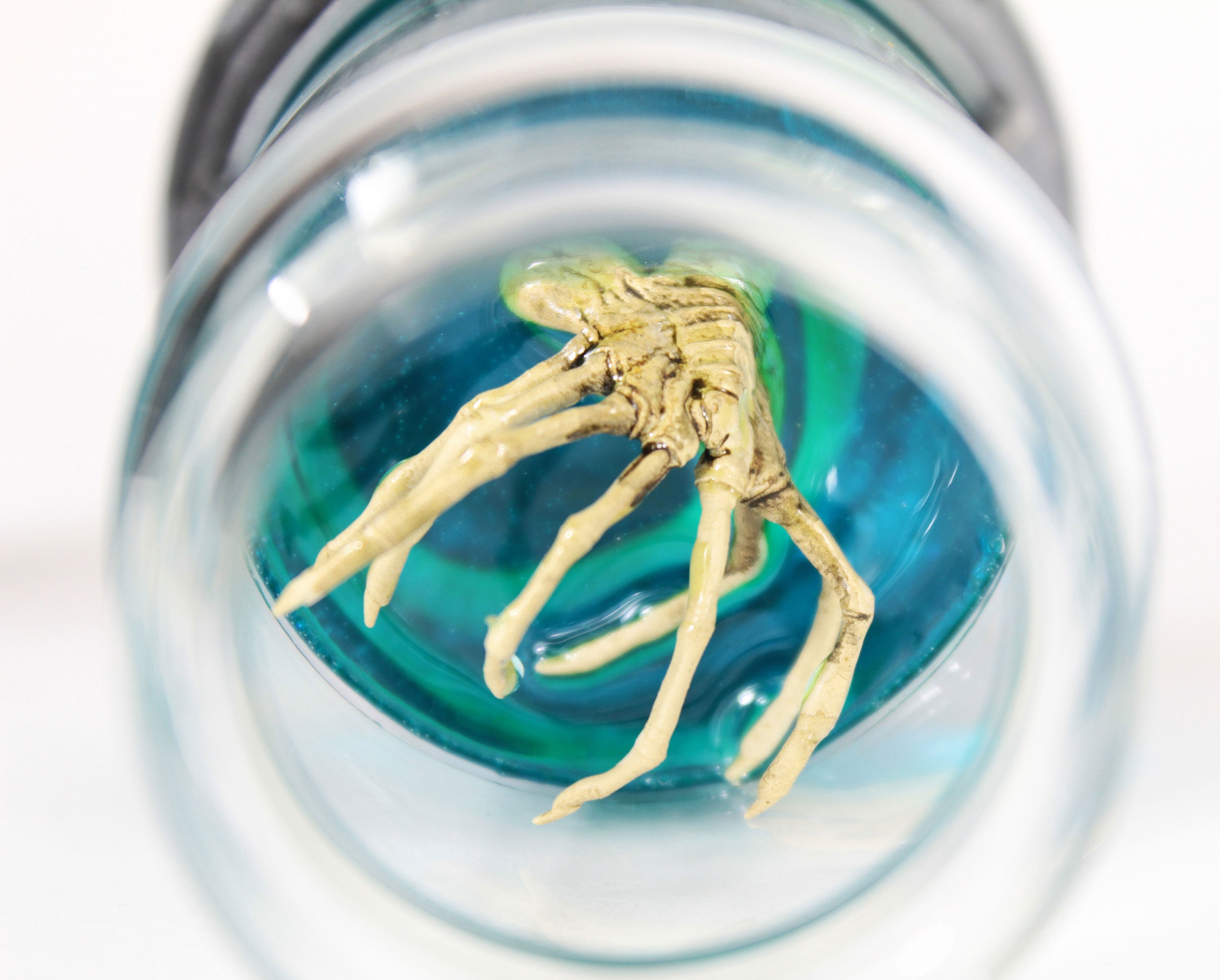 Alien Facehugger Capsula, Figure Collection Jar Glass Embryo Alien ...