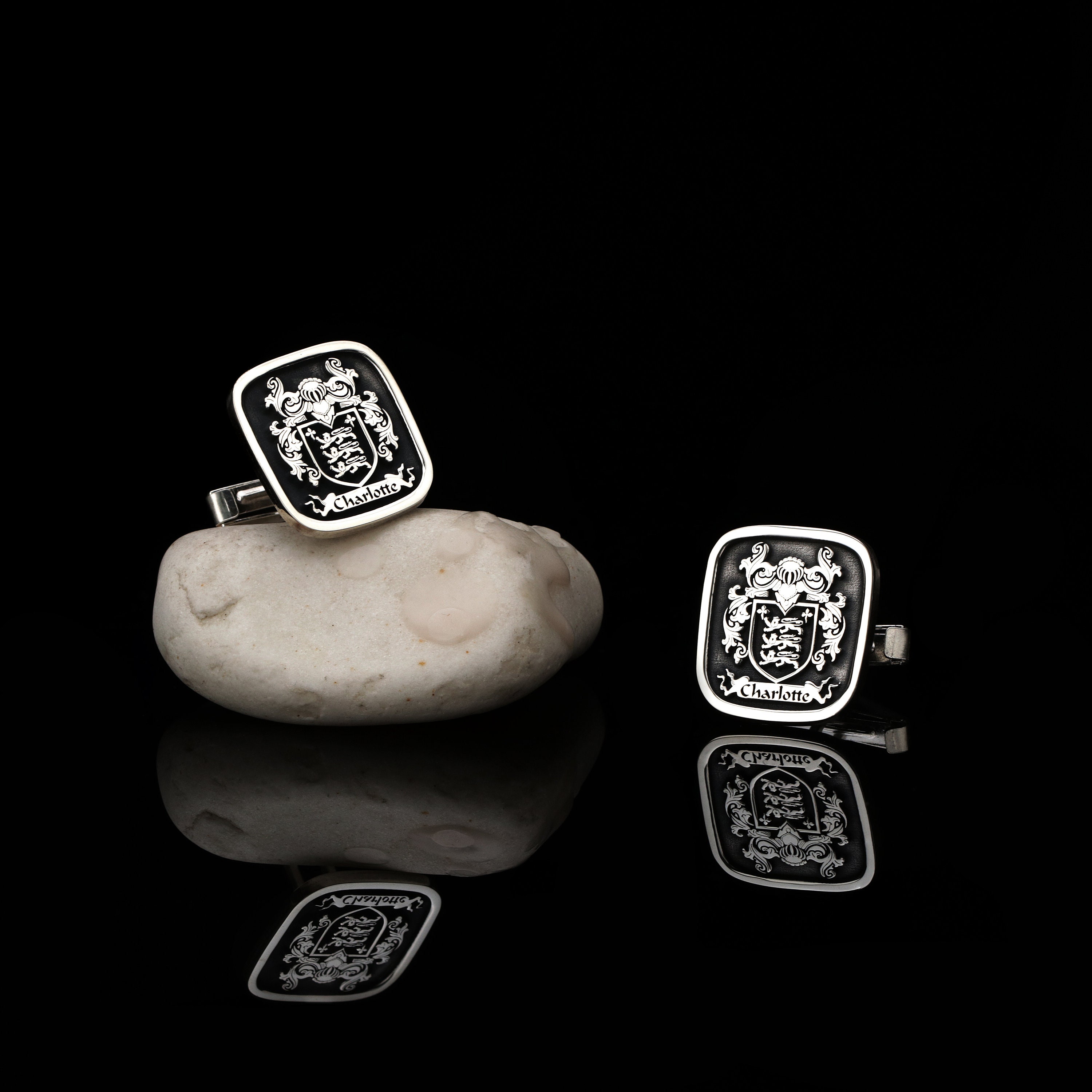 Custom Engraved Traditional Family Crest Cufflink - Etsy Ireland