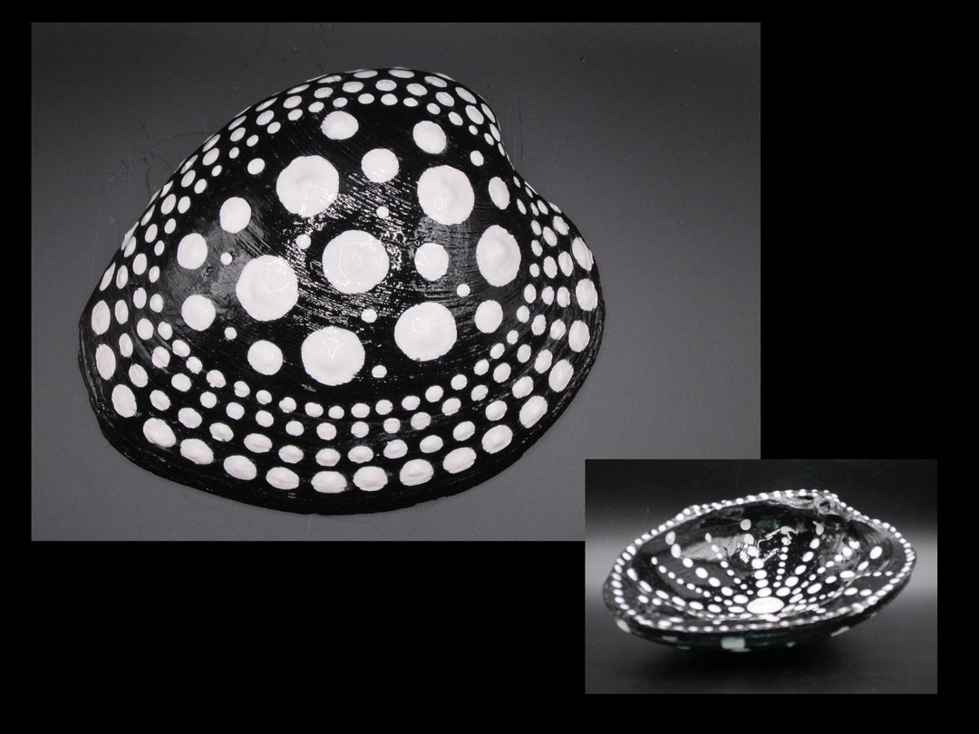 Hand Painted Sanibel Seashell - Black/white - Trinket-jewelry-tea Light ...