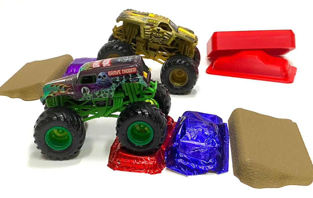 Monster Truck CRUSH! Make True CRUSHABLE Cars! Jumps INCLUDED! for 1 ...