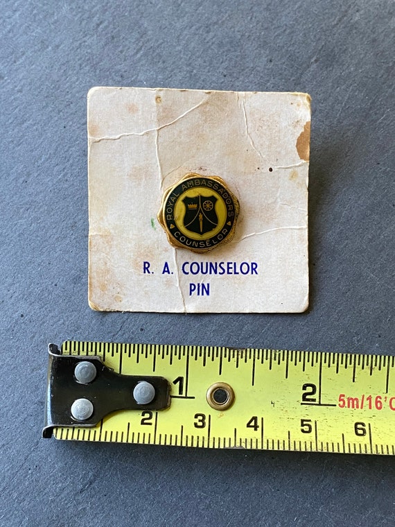 Vintage Costume Jewelry Pin Lapel Royal Ambassadors C… - Gem