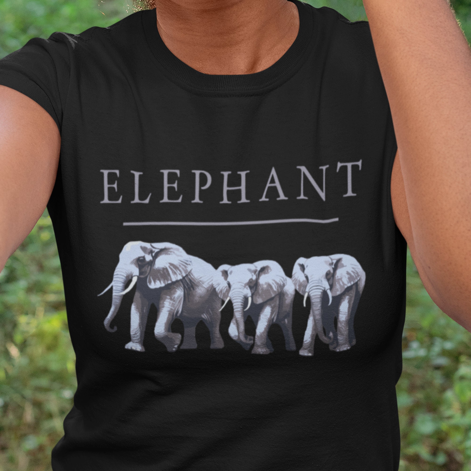 Simple Vintage Style Elephant Animal Design on Unisex Heavy Blend ...