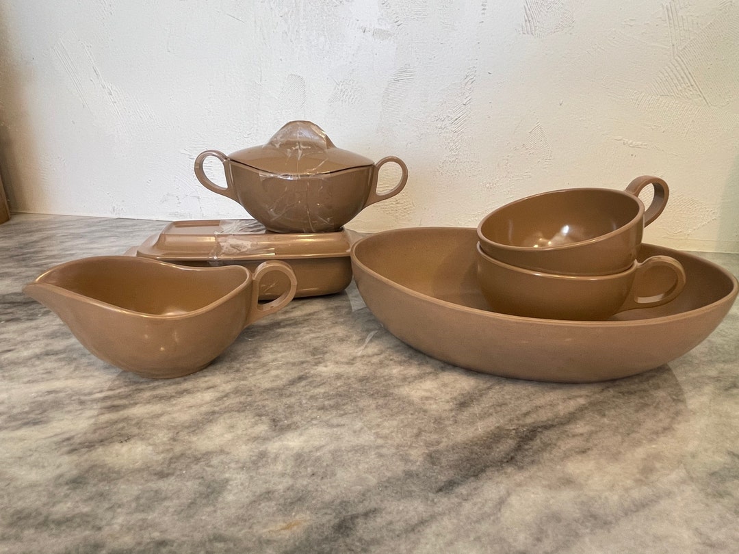 Vintage Brown Plastic Dinnerware Set - Etsy
