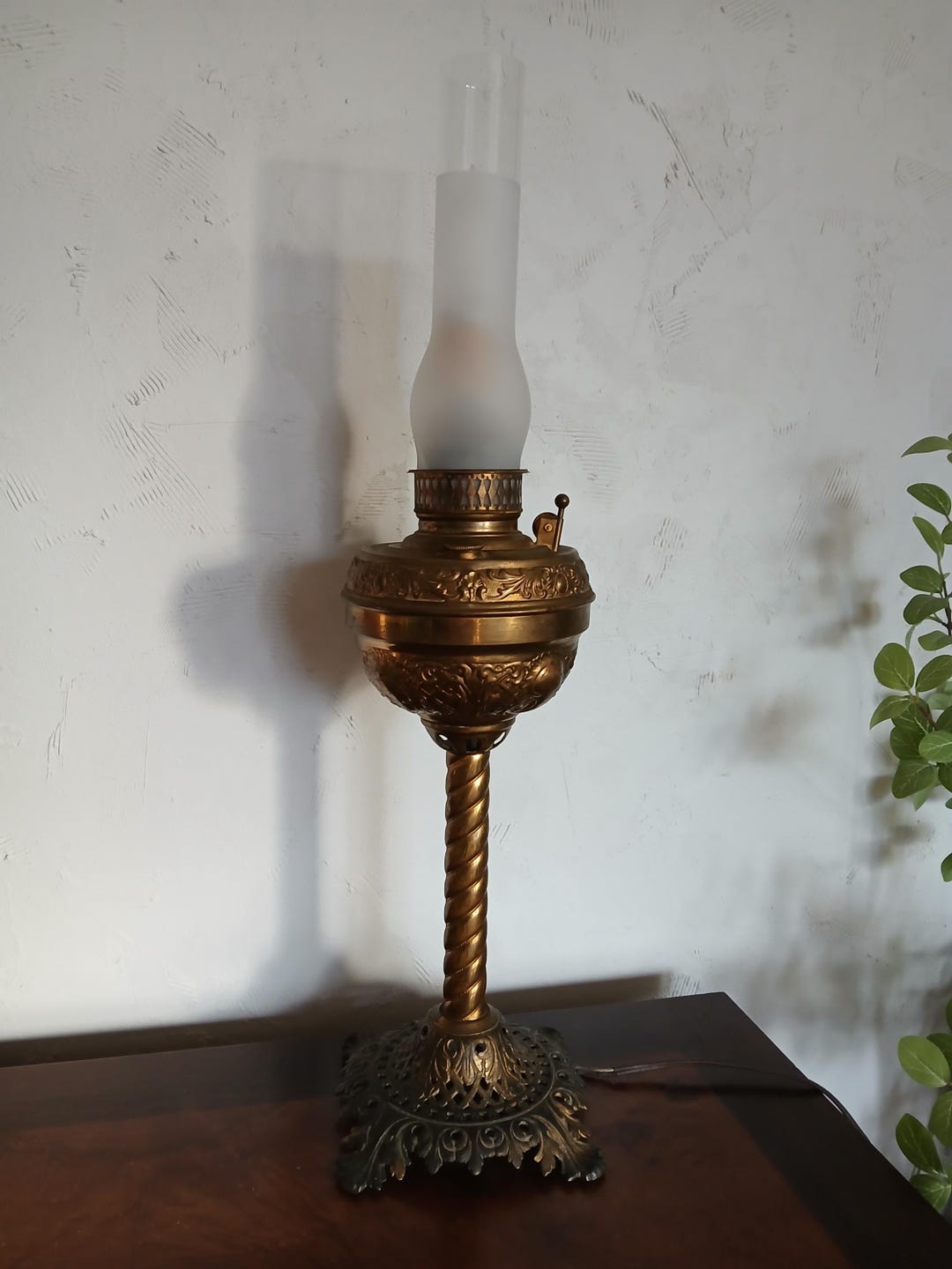 Antique Brass Oil Lamp Conversion to Electric Lamp Working - Etsy