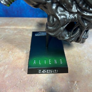 Hand-painted Xenomorph Head Trophy – Inspired by Aliens Movie - Etsy