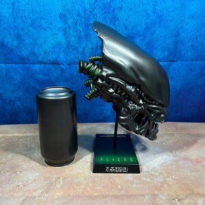 Hand-painted Xenomorph Head Trophy Inspired by Aliens Movie - Etsy