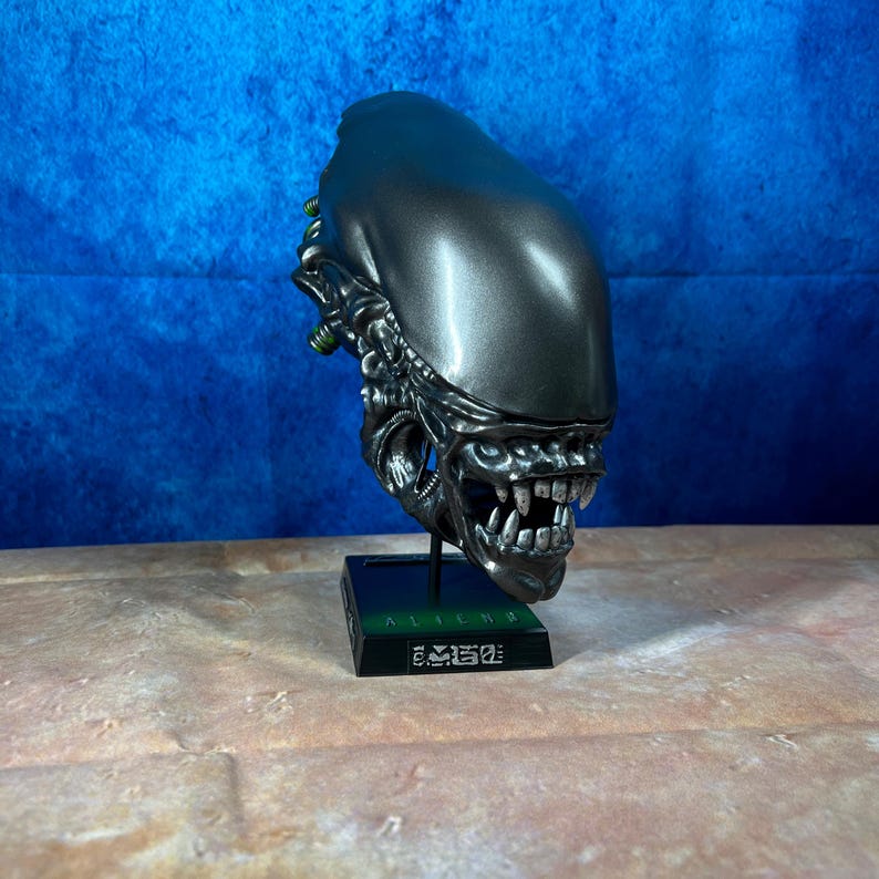 Hand-painted Xenomorph Head Trophy – Inspired by Aliens Movie - Etsy