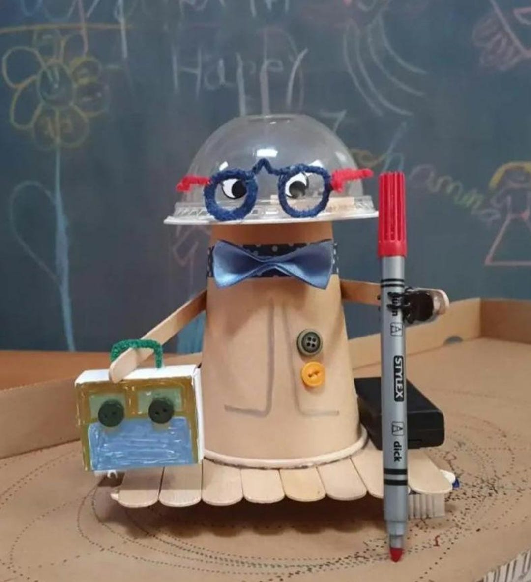 Back to School Inventor Children's Party Set: Craft Kit for Children ...