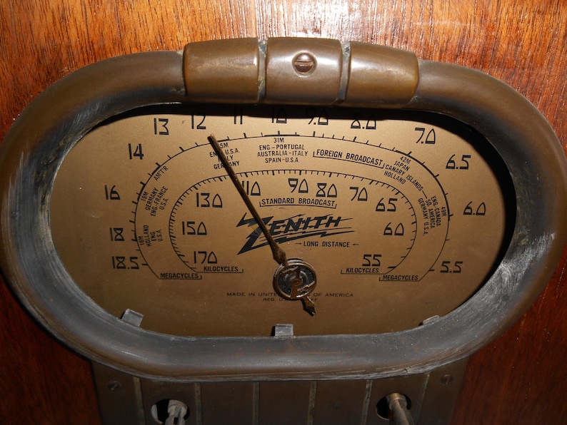 Vintage 1930's Zenith Electric Radio USA Made Wood R906906 (READ) Art ...