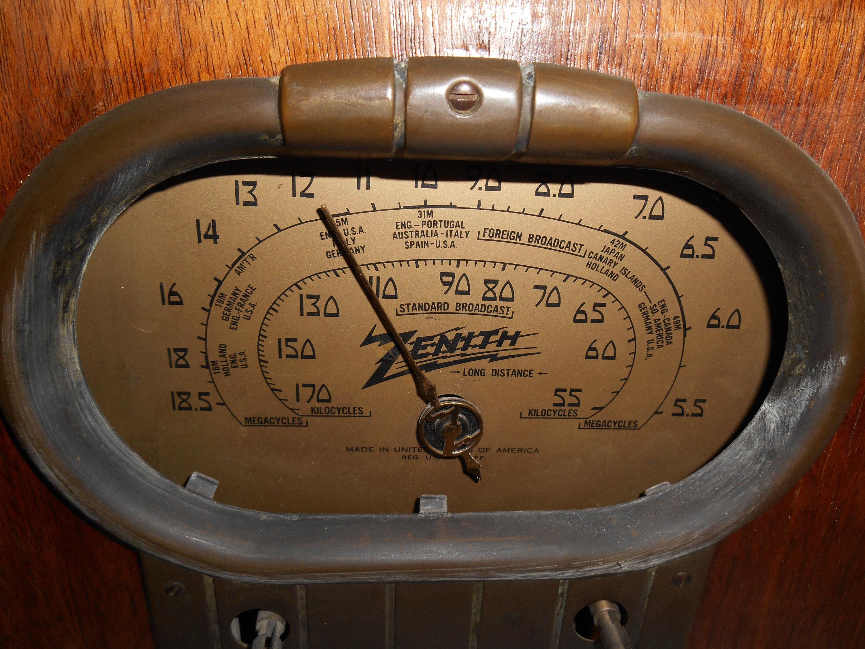 Vintage 1930's Zenith Electric Radio USA Made Wood R906906 (read) Art ...