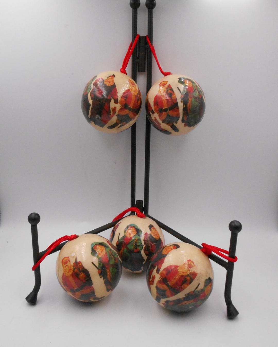 Vintage Paper Mache Round Ball Ornament Christmas Tree Decoration St ...