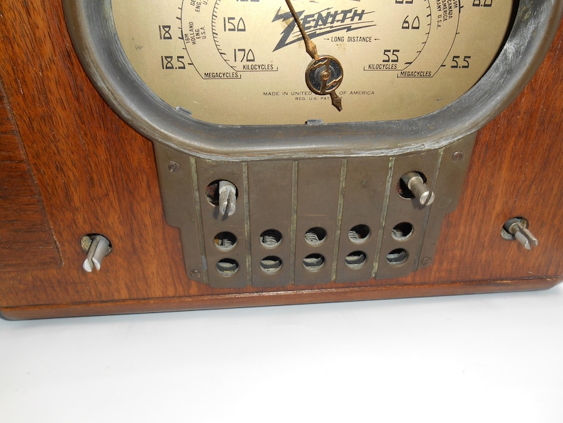 Vintage 1930's Zenith Electric Radio USA Made Wood R906906 (read) Art ...