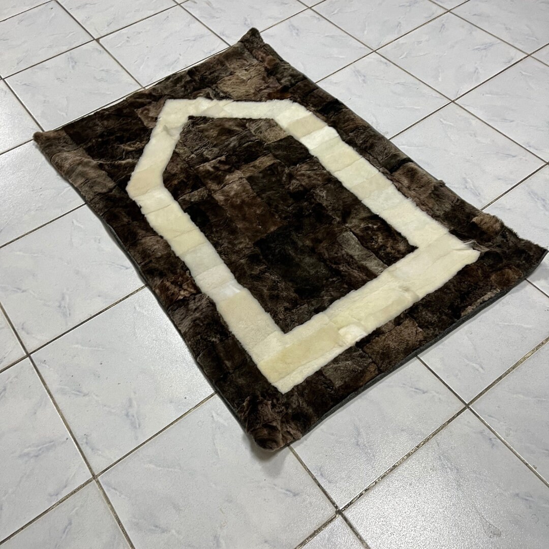 Brown and White Sheepskin Prayer, Sheepskin Fur Prayer, Genuine Sheepskin,prayer Rug Muslim Man ...