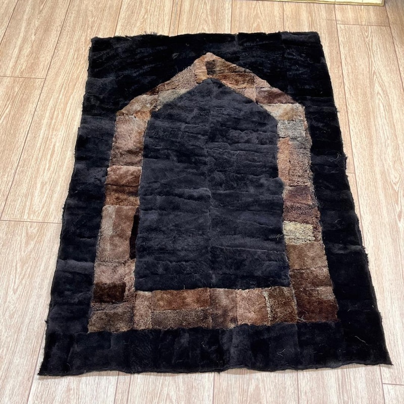 Black Wool Prayer Mat - Etsy